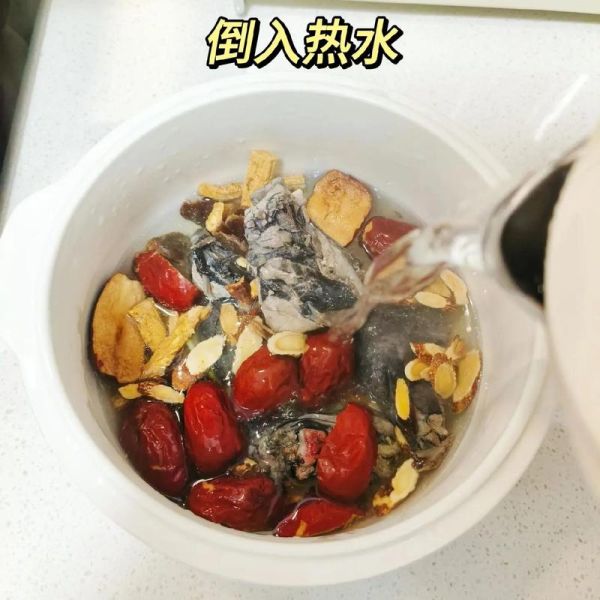 乌鸡白凤丸什么时候吃效果最好_月经不调怎么吃-第1张图片-山城妙识
