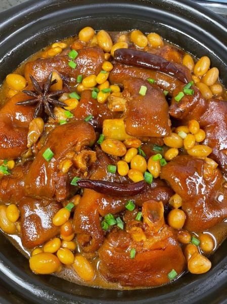 猪蹄红烧配什么菜好吃_经典搭配推荐-第1张图片-山城妙识