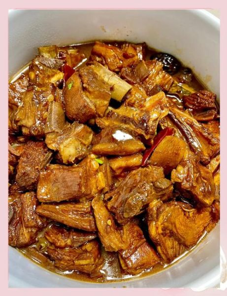 红烧羊排怎样做最好吃窍门_红烧羊排去膻味技巧-第1张图片-山城妙识