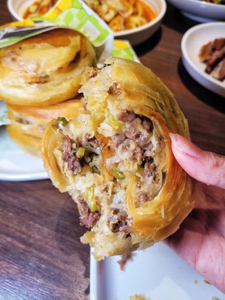 香酥牛肉饼怎么和面_香酥牛肉饼和面比例-第1张图片-山城妙识