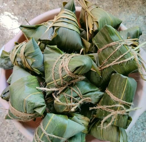 腊肉粽子配料怎么调好吃_腊肉粽子调料比例-第3张图片-山城妙识