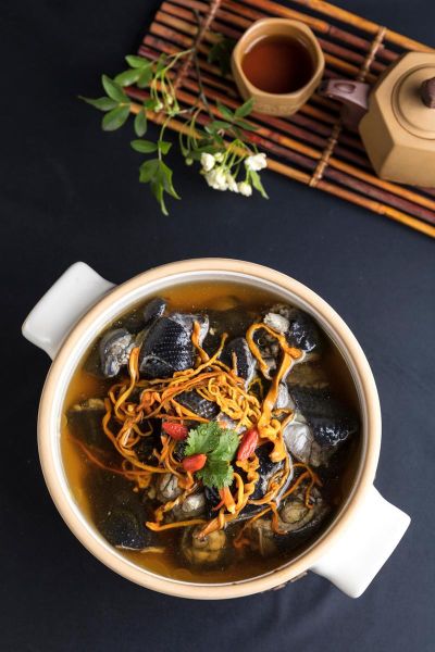虫草花煲鸡汤还需配什么药材_虫草花鸡汤加什么药材更滋补-第3张图片-山城妙识