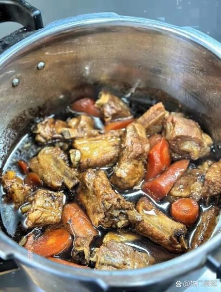 电压力锅炖肉放水吗_炖肉水量怎么掌握-第1张图片-山城妙识