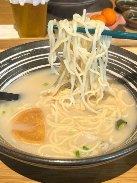 鱼汤面汤底怎么熬_鱼汤奶白不腥的秘诀-第2张图片-山城妙识