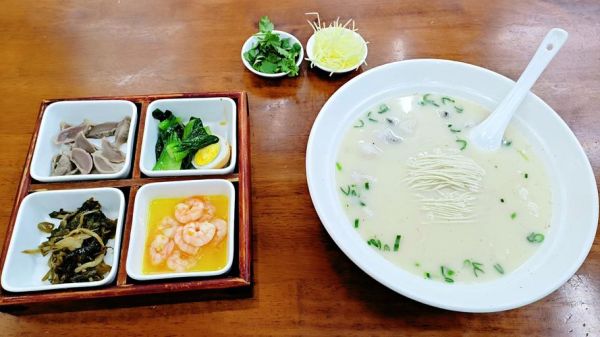 鱼汤面汤底怎么熬_鱼汤奶白不腥的秘诀-第3张图片-山城妙识