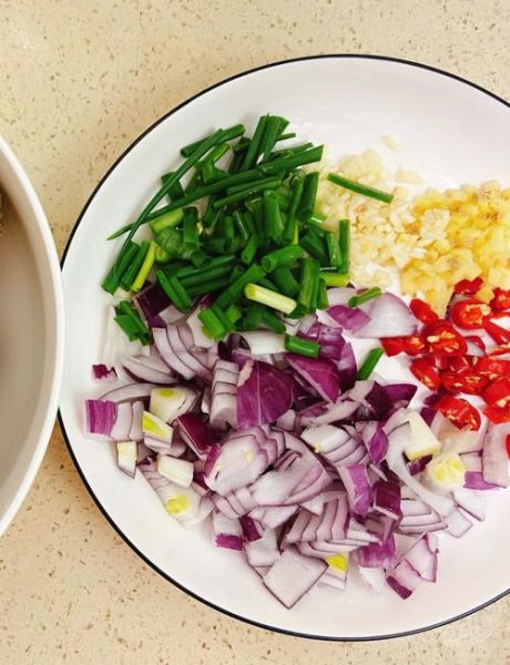 香辣皮皮虾怎么做好吃_香辣皮皮虾做法步骤-第2张图片-山城妙识 香辣皮皮虾怎么做好吃_香辣皮皮虾做法步骤-第2张图片-山城妙识