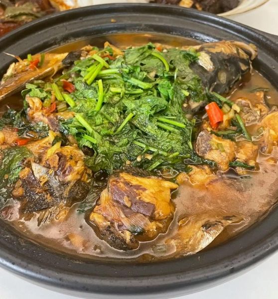 红烧鱼头怎么做好吃_红烧鱼头做法视频-第1张图片-山城妙识