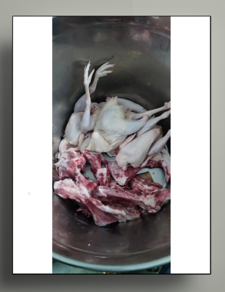 猪骨鸡架高汤怎么熬制_高汤熬制技巧-第1张图片-山城妙识 猪骨鸡架高汤怎么熬制_高汤熬制技巧-第1张图片-山城妙识