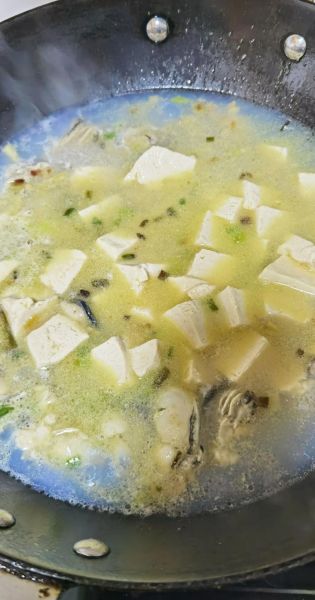 豆腐海蛎汤怎么做好吃_海蛎汤的家常做法-第3张图片-山城妙识