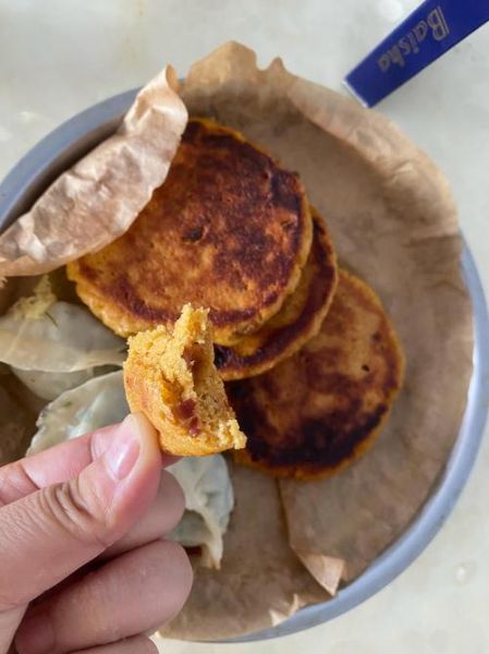 电饼铛贴玉米面饼子怎么做_玉米面饼子电饼铛温度时间-第1张图片-山城妙识 电饼铛贴玉米面饼子怎么做_玉米面饼子电饼铛温度时间-第1张图片-山城妙识