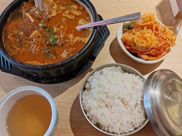 猪脊骨怎么做好吃_猪脊骨煲汤最佳搭配-第3张图片-山城妙识 猪脊骨怎么做好吃_猪脊骨煲汤最佳搭配-第3张图片-山城妙识