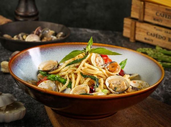 花蛤海鲜意面怎么做_花蛤意面去沙技巧-第1张图片-山城妙识