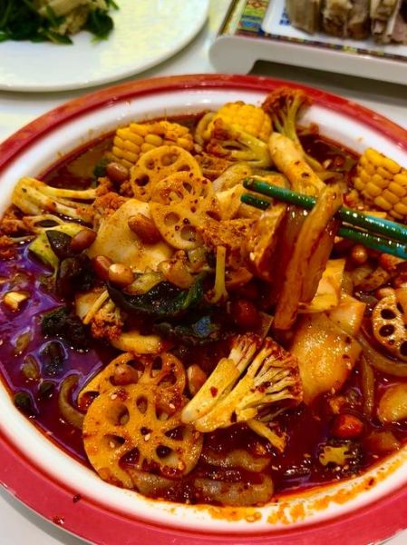 麻辣烫菜品图片_麻辣烫有哪些必点菜品-第1张图片-山城妙识