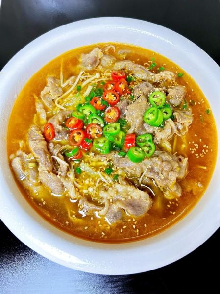 酸菜肥牛怎么做才正宗_酸菜肥牛正宗做法-第1张图片-山城妙识