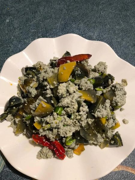 松花蛋豆腐的汁怎么调_松花蛋豆腐蘸料配方-第1张图片-山城妙识