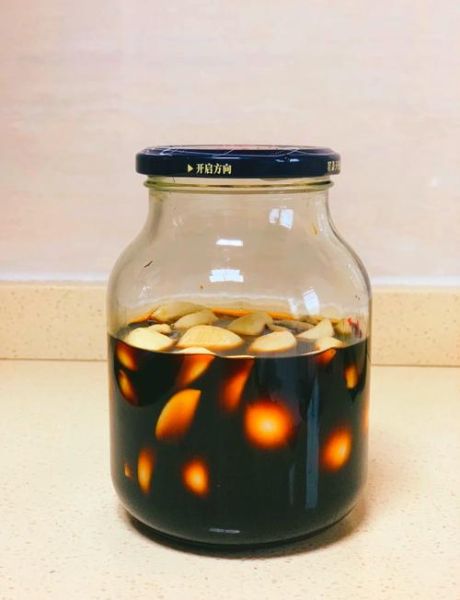 腊八蒜可以用陈醋泡吗_陈醋泡腊八蒜的正确方法-第1张图片-山城妙识