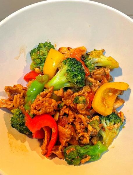 西兰花炒肉丝怎么做_西兰花炒肉丝热量高吗-第1张图片-山城妙识 西兰花炒肉丝怎么做_西兰花炒肉丝热量高吗-第1张图片-山城妙识