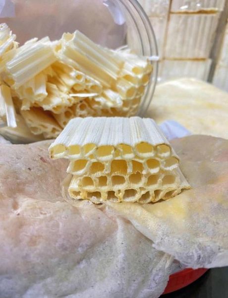 糖葱薄饼是哪里的特产_潮汕糖葱薄饼起源地-第1张图片-山城妙识 糖葱薄饼是哪里的特产_潮汕糖葱薄饼起源地-第1张图片-山城妙识