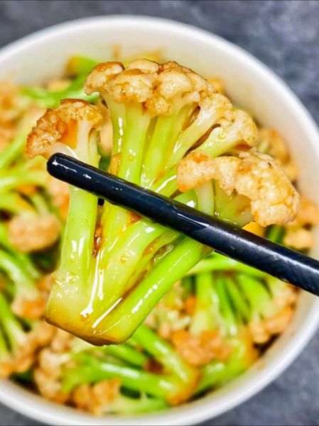 炒菜花怎么做才好吃_炒菜花最简单的做法-第1张图片-山城妙识