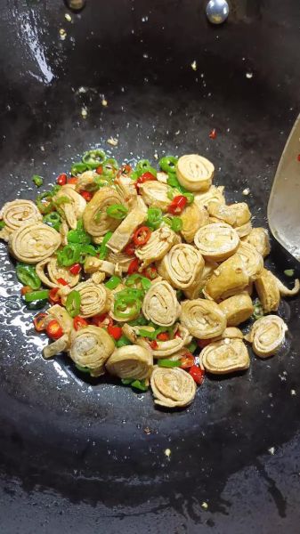 霉千张卷怎么做_霉千张卷好吃吗-第1张图片-山城妙识