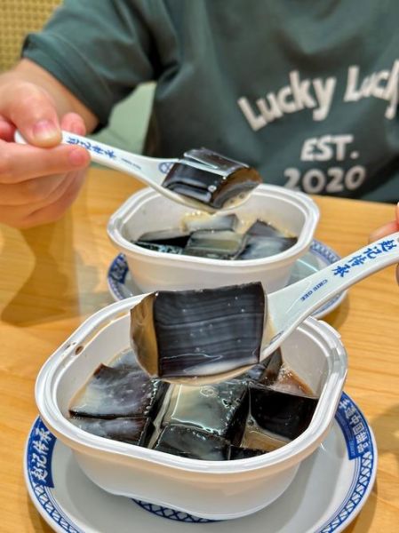 什么时候吃龟苓膏最好_龟苓膏空腹能吃吗-第3张图片-山城妙识