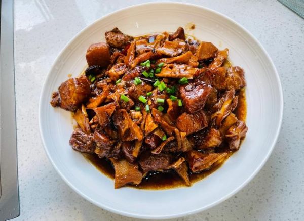 红烧肉炖笋干怎么做_笋干要不要提前泡-第2张图片-山城妙识 红烧肉炖笋干怎么做_笋干要不要提前泡-第2张图片-山城妙识