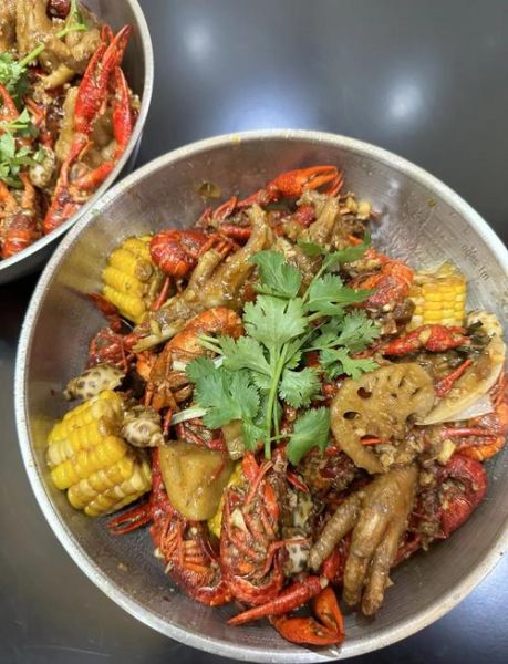 油焖小龙虾怎么做_油焖小龙虾需要焯水吗-第3张图片-山城妙识