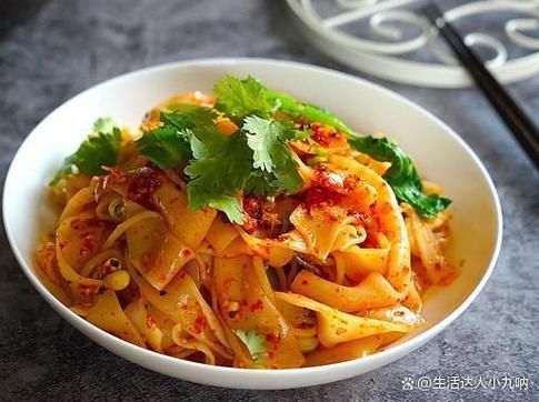 凉拌凉皮怎么做才好吃_凉皮调料比例窍门-第2张图片-山城妙识