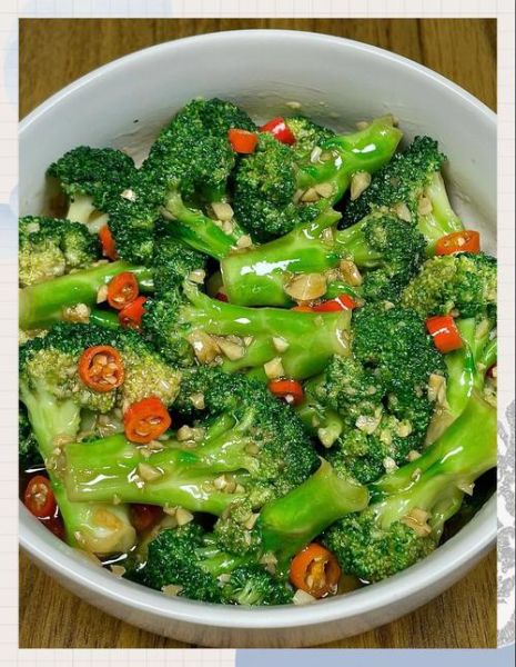 蒜蓉西兰花怎么做才翠绿_蒜蓉西兰花焯水几分钟-第1张图片-山城妙识