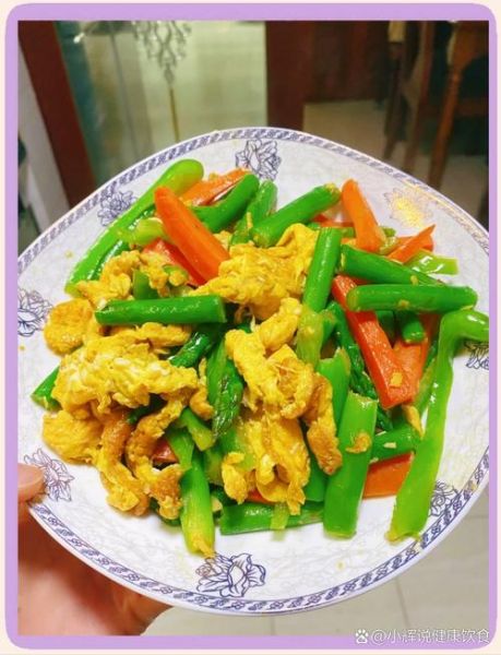 芦笋炒鸡蛋怎么炒才嫩_芦笋炒鸡蛋要不要焯水-第3张图片-山城妙识