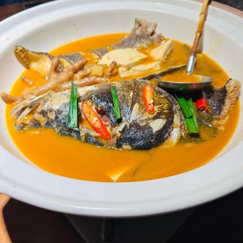 水煮鱼头怎么做_水煮鱼头家常做法-第1张图片-山城妙识