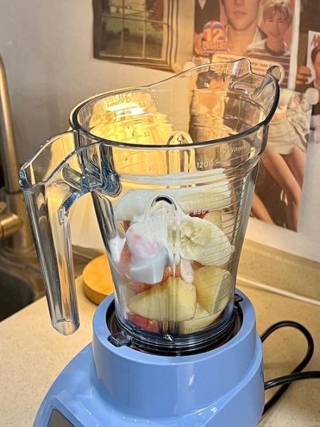 香蕉奶昔用破壁机怎么做_破壁机香蕉奶昔要加水吗-第1张图片-山城妙识