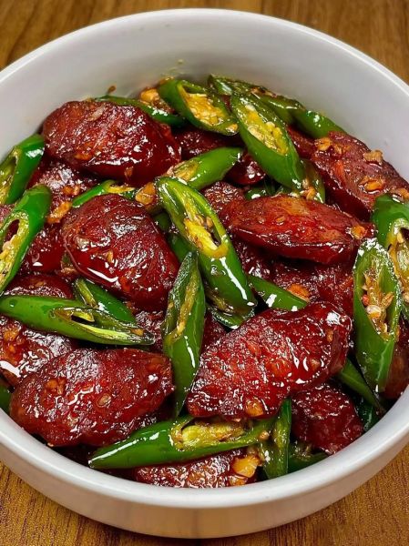 腊肠怎么做好吃_腊肠的做法大全视频-第3张图片-山城妙识