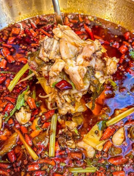 麻辣牛蛙火锅怎么做_牛蛙火锅底料配方-第1张图片-山城妙识 麻辣牛蛙火锅怎么做_牛蛙火锅底料配方-第1张图片-山城妙识