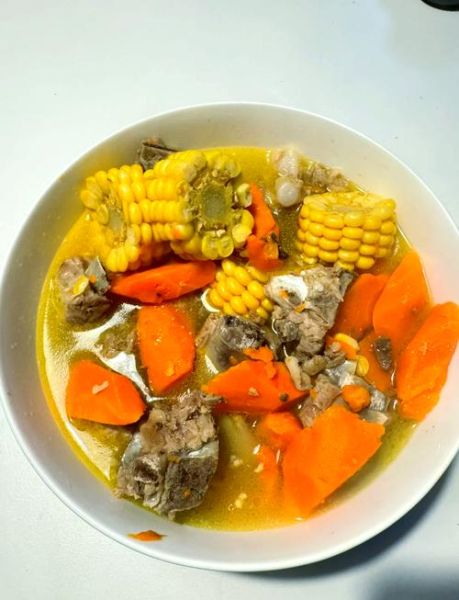 骨头玉米汤怎么炖好喝_骨头玉米汤需要焯水吗-第1张图片-山城妙识 骨头玉米汤怎么炖好喝_骨头玉米汤需要焯水吗-第1张图片-山城妙识