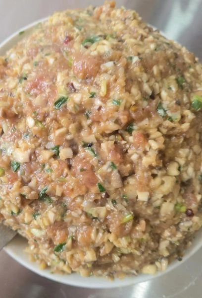 香菇猪肉饺子怎么调馅_香菇猪肉饺子馅的做法-第3张图片-山城妙识