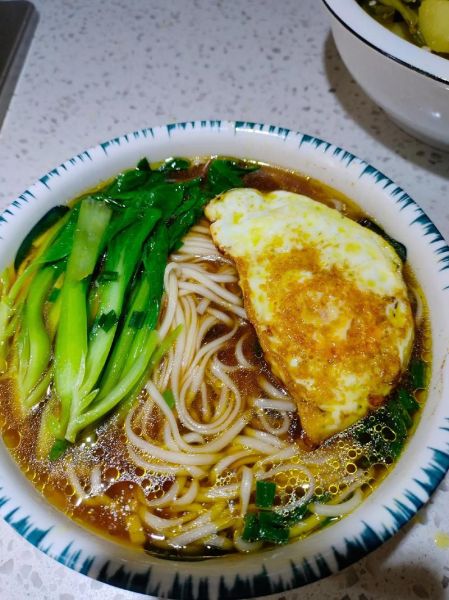 生日面条怎么摆盘好看_生日长寿面图片创意-第3张图片-山城妙识