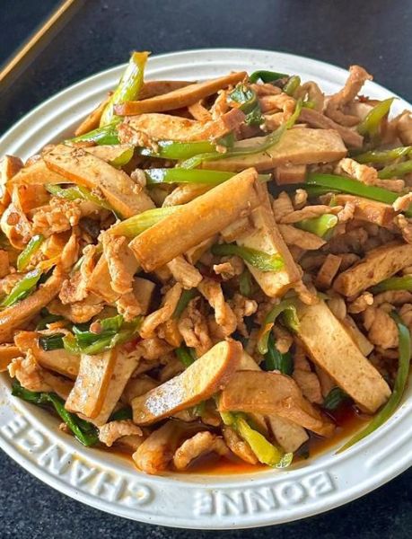 青椒香干肉丝怎么炒好吃_青椒香干肉丝家常做法-第2张图片-山城妙识 青椒香干肉丝怎么炒好吃_青椒香干肉丝家常做法-第2张图片-山城妙识