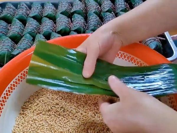 枕头粽怎么包_枕头粽包法图解-第2张图片-山城妙识 枕头粽怎么包_枕头粽包法图解-第2张图片-山城妙识