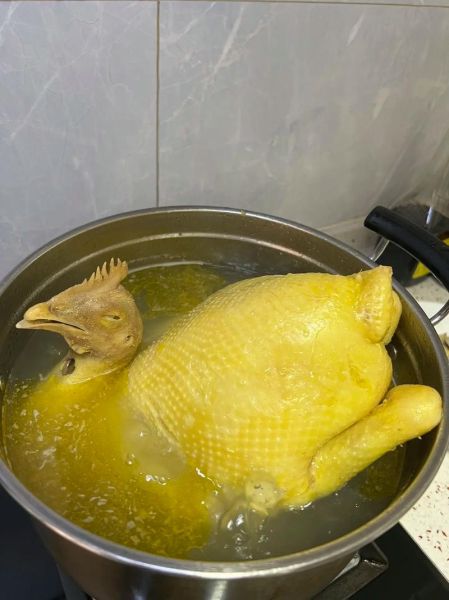 广东白切鸡怎么做_白切鸡煮几分钟才嫩-第1张图片-山城妙识 广东白切鸡怎么做_白切鸡煮几分钟才嫩-第1张图片-山城妙识