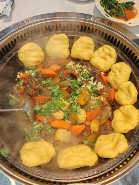 铁锅炖大鹅是什么梗_铁锅炖大鹅怎么火起来的-第1张图片-山城妙识