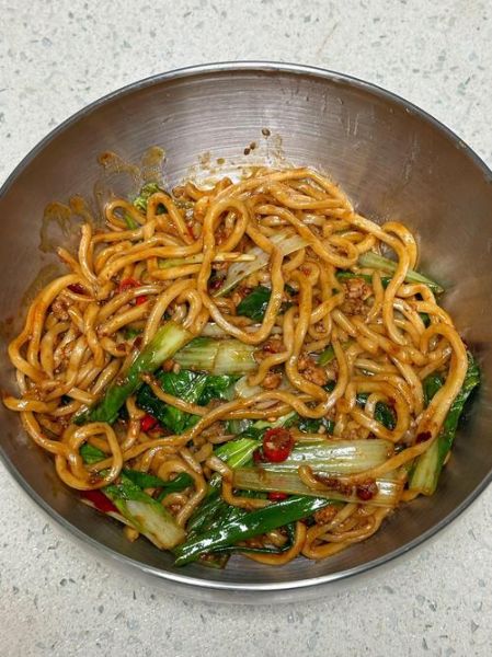 拌面的家常做法大全_拌面怎么做好吃又简单-第1张图片-山城妙识 拌面的家常做法大全_拌面怎么做好吃又简单-第1张图片-山城妙识