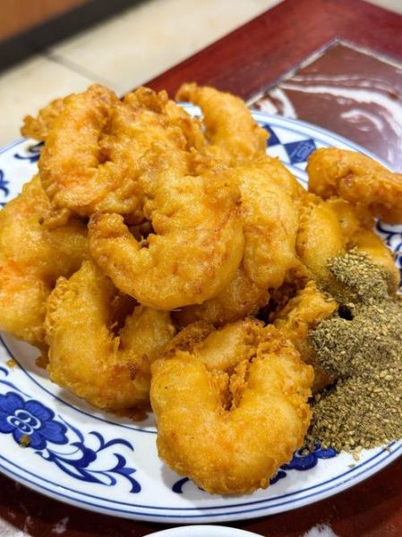 软炸虾仁怎么做_软炸虾仁的家常做法视频-第1张图片-山城妙识