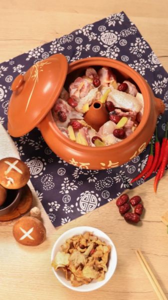 云南汽锅鸡怎么做_汽锅鸡正宗做法视频-第1张图片-山城妙识 云南汽锅鸡怎么做_汽锅鸡正宗做法视频-第1张图片-山城妙识