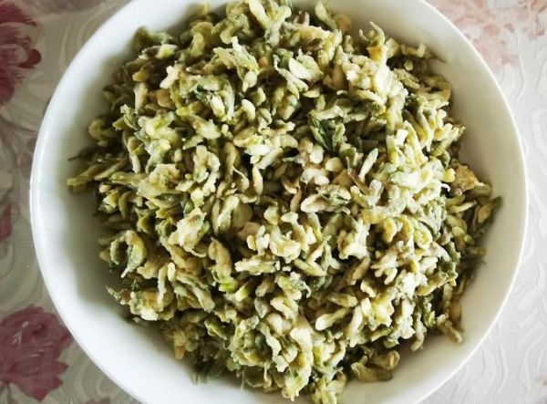 蒸槐花蒸菜怎么做_蒸槐花蒸菜的家常做法-第3张图片-山城妙识