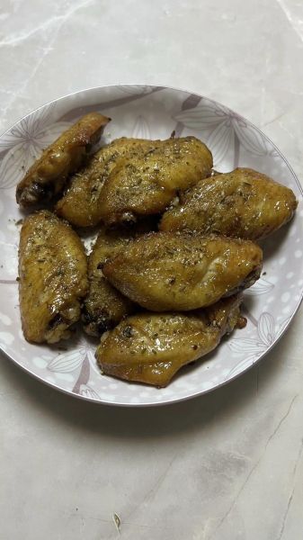 烤鸡翅用烤箱多少度多少分钟_烤鸡翅烤箱温度时间-第1张图片-山城妙识 烤鸡翅用烤箱多少度多少分钟_烤鸡翅烤箱温度时间-第1张图片-山城妙识