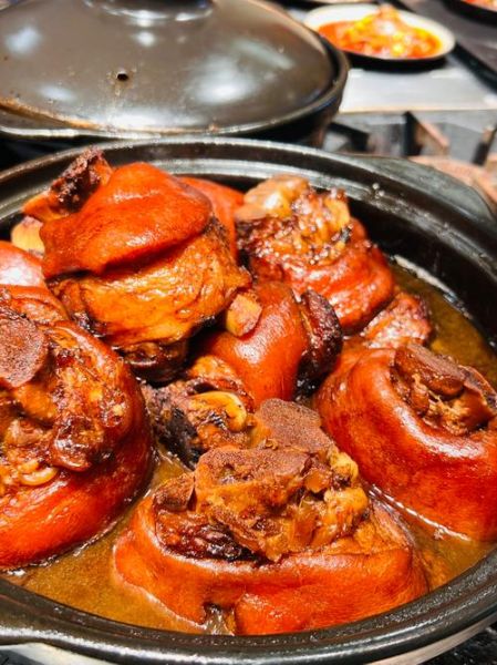 卤肘子怎么做好吃_卤肘子配料比例是多少-第2张图片-山城妙识 卤肘子怎么做好吃_卤肘子配料比例是多少-第2张图片-山城妙识