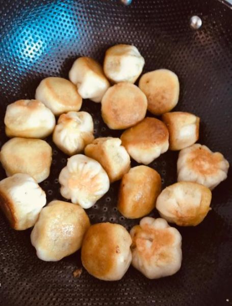 生煎包和水煎包的区别_生煎包怎么做才爆汁-第3张图片-山城妙识 生煎包和水煎包的区别_生煎包怎么做才爆汁-第3张图片-山城妙识