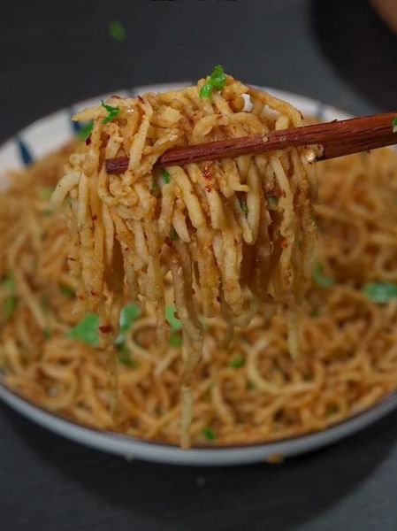 陕北洋芋叉叉怎么做_洋芋叉叉不粘锅的秘诀-第3张图片-山城妙识