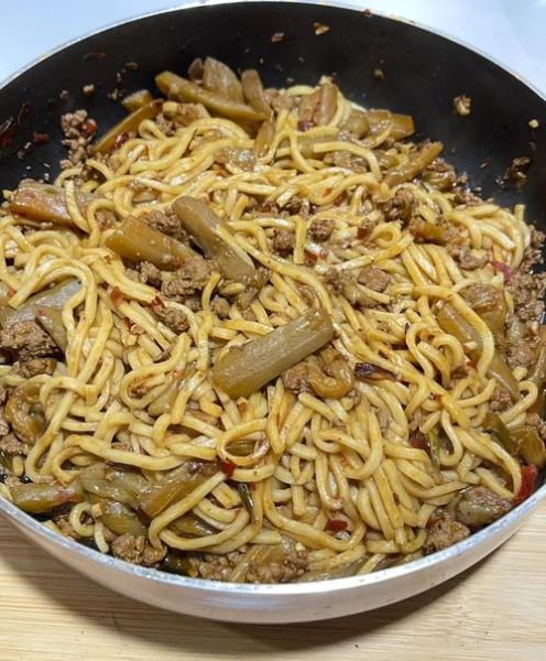 茄子焖面热量_减肥能吃吗-第3张图片-山城妙识 茄子焖面热量_减肥能吃吗-第3张图片-山城妙识